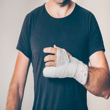 How Long Does a Broken Metacarpal Take to Heal | Mirza Ortho